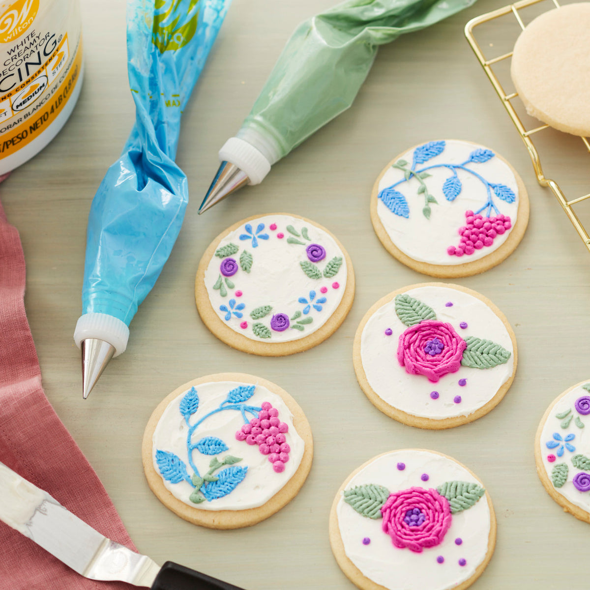 Wilton Decorating Tip #1 - Round – Posh Pantry